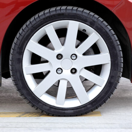 Bil hjul - Allting du behöver veta om däck och fälg - Bythjul.com